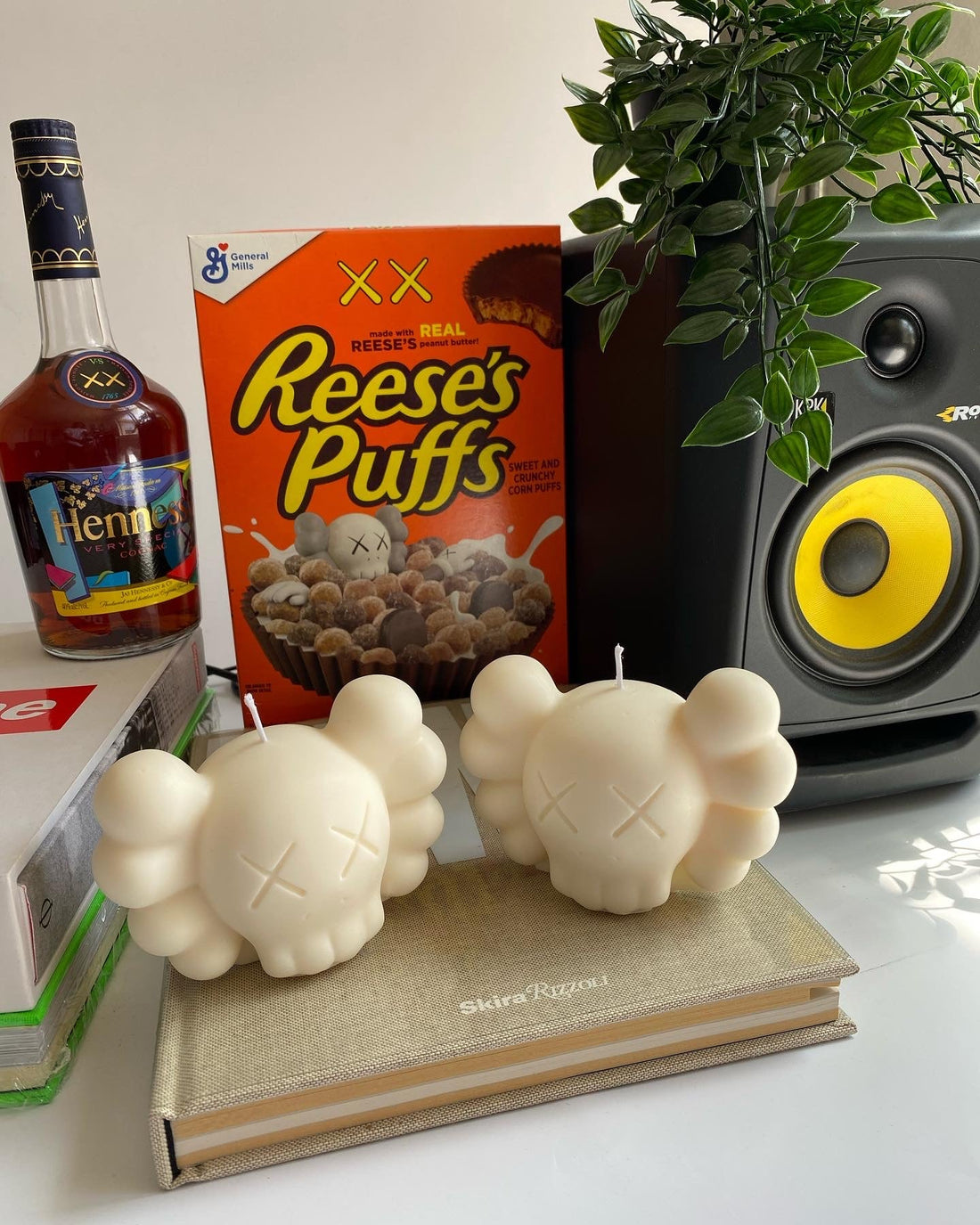 Kaws Big Head Inspired Candle – Hype Home Studios